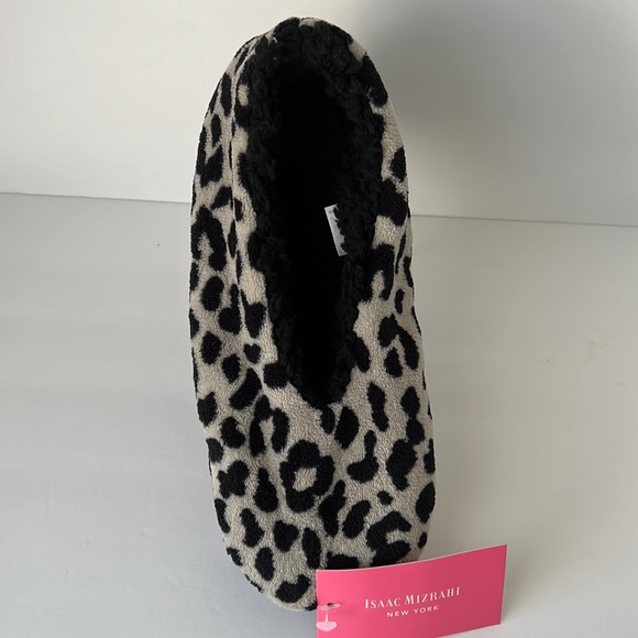 Isaac Mizrahi | Shoes | Isaac Mizrahi Gray Black Leopard Print Sherpa ...